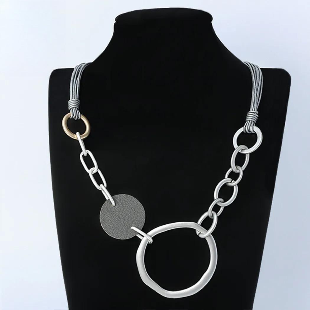 Vintage Necklaces & Pendants Chains Around the Neck Suspension Jewelle ...