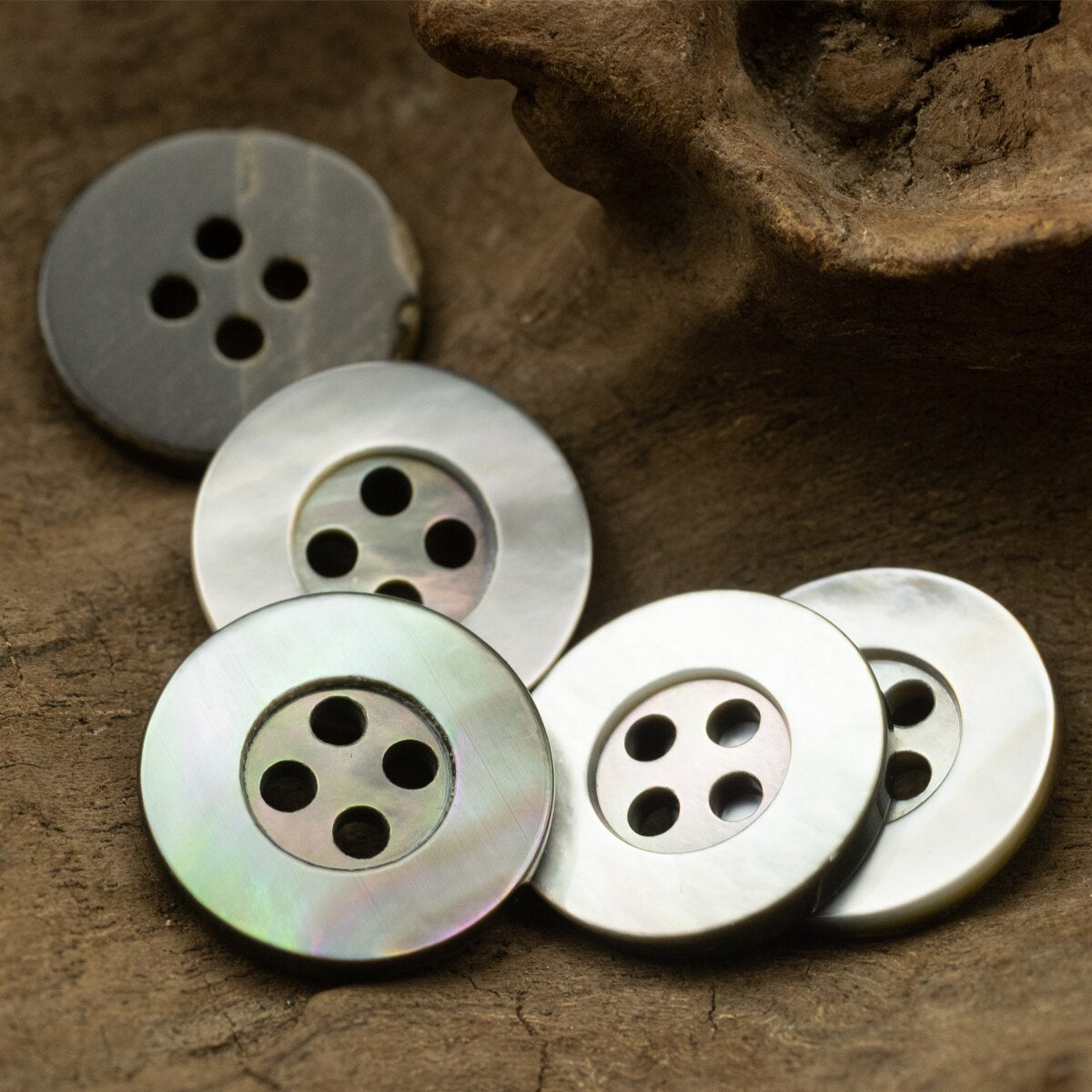 Colorful Frame Black Shell Buttons For Luxury Suit Shirt Knitwear Sewi ...