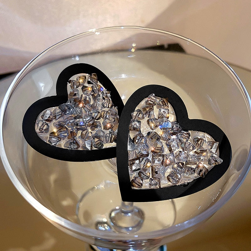 Vintage Hyperbole Irregular Glass Black Heart-shaped Stud Earrings ...