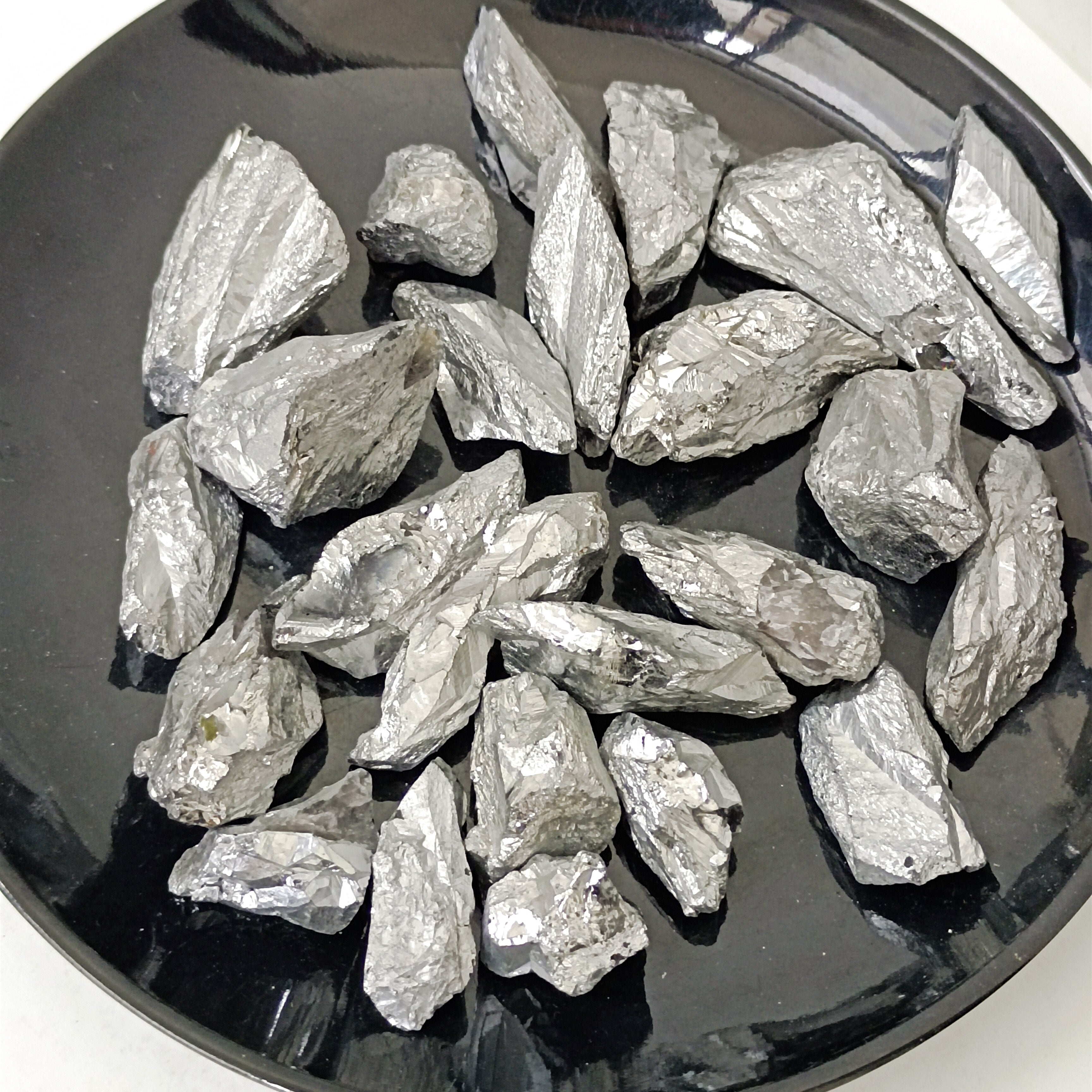 100g Aura rock grey quartz rough stone – Gofaer Finds store!